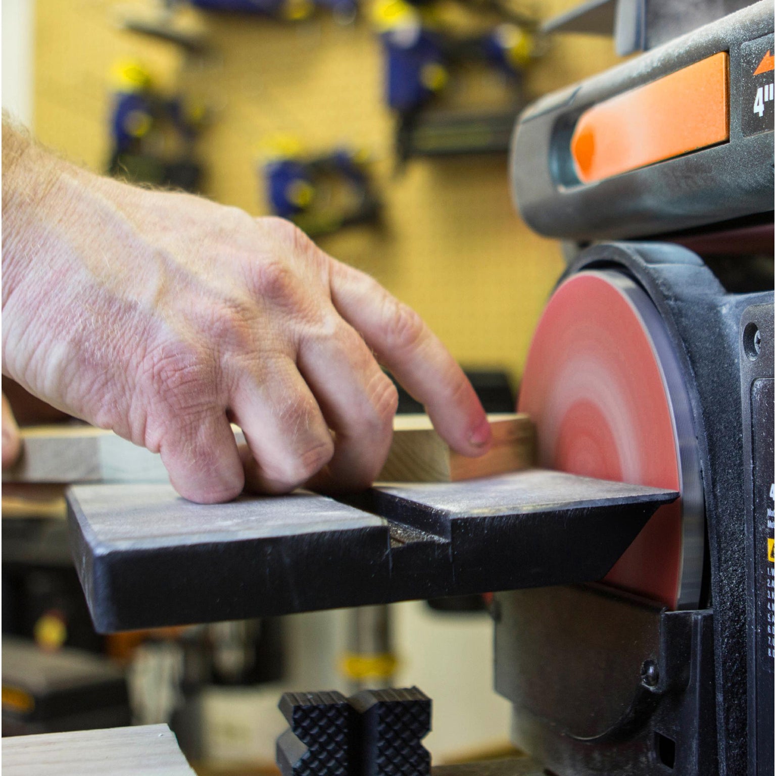 WEN 6502T 4.3-Amp 4 x 36 in. Belt and 6 in. Disc Sander with Cast Iron ...